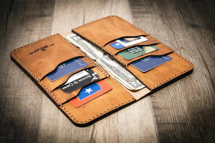 Different Types of Custom Wallets for Men - Bull Sheath Leather